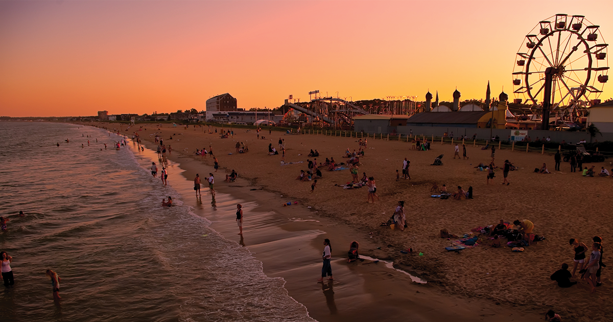 Go from Station to Sand with the Downeaster - Amtrak Downeaster